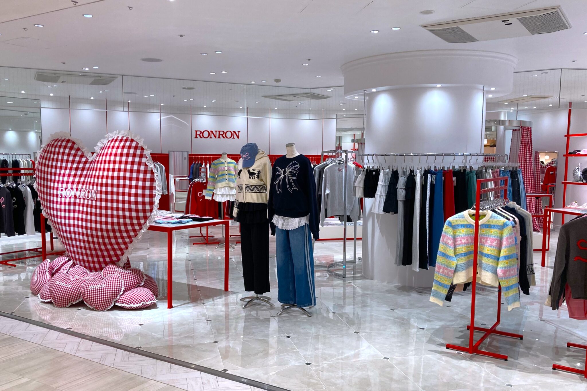 韓国ブランド「RONRON」がSHIBUYA109に初上陸！ リボンモチーフのキュートな世界観が魅力 - インター・ベル